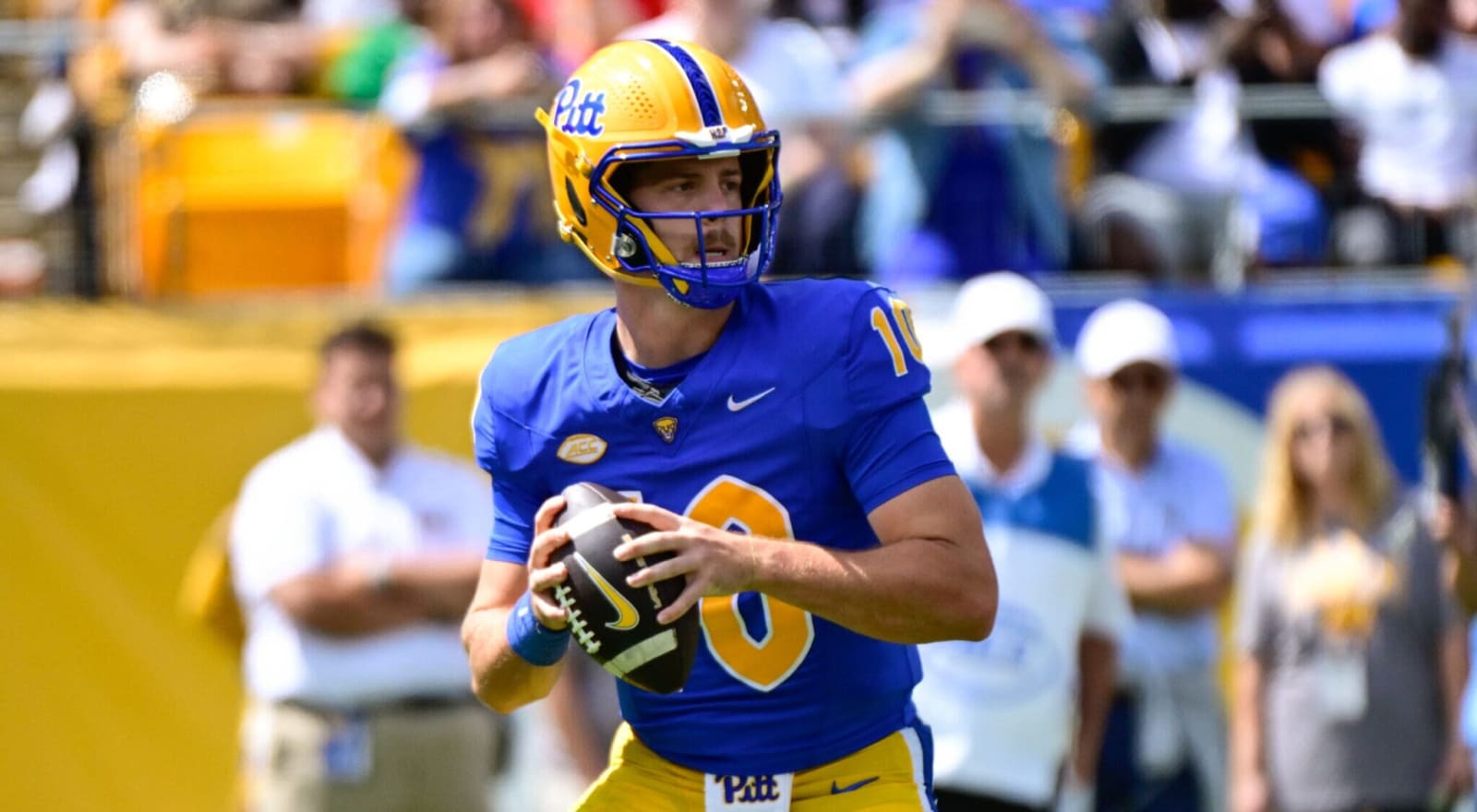 Eli Holstein injury update: Pittsburgh quarterback leaves game vs. West ...