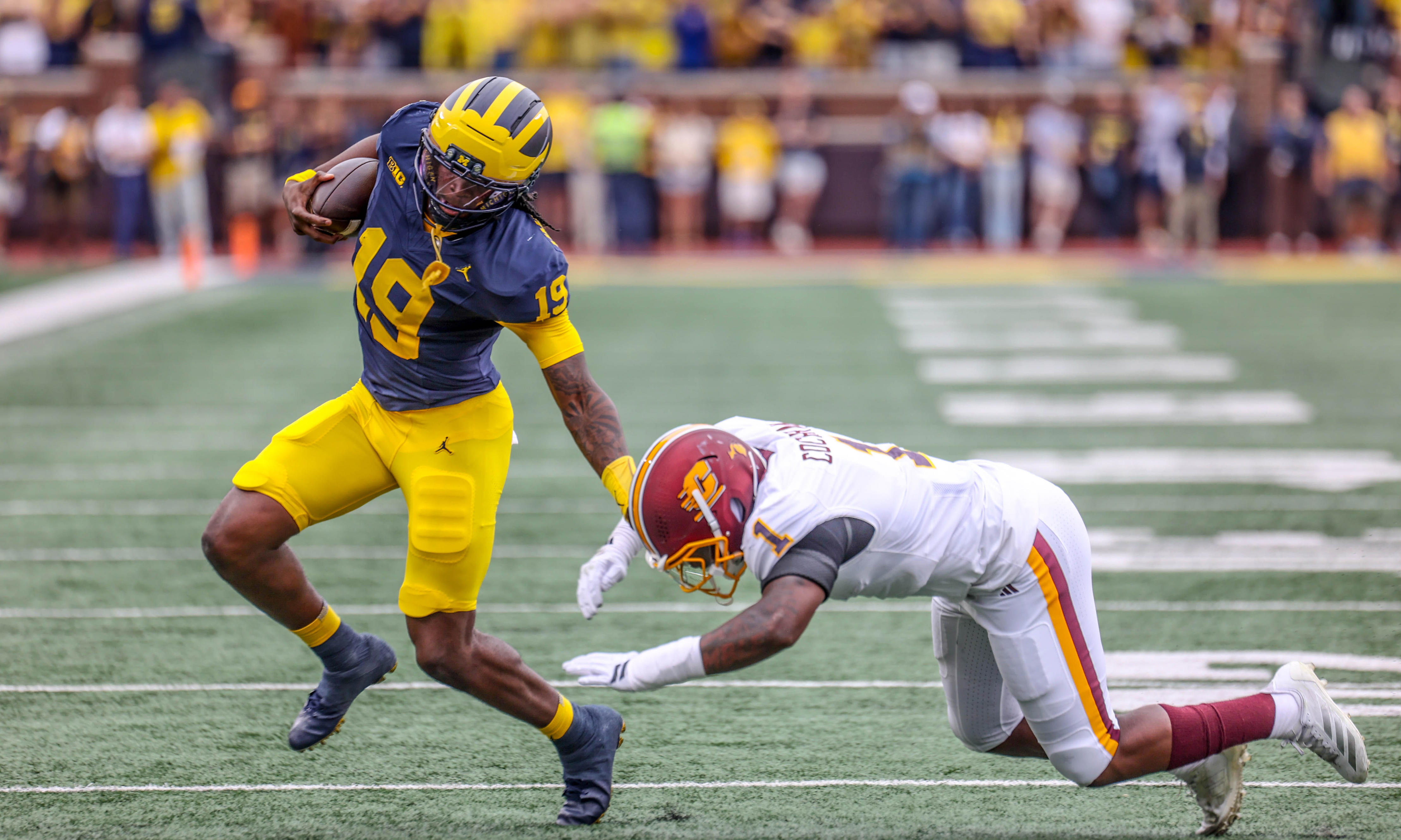 Michigan coach says Bryce Underwood hasn’t looked like a freshman once ...