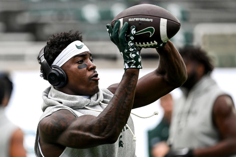 Nick Marsh injury update: Michigan State star receiver exits game with wrap on knee