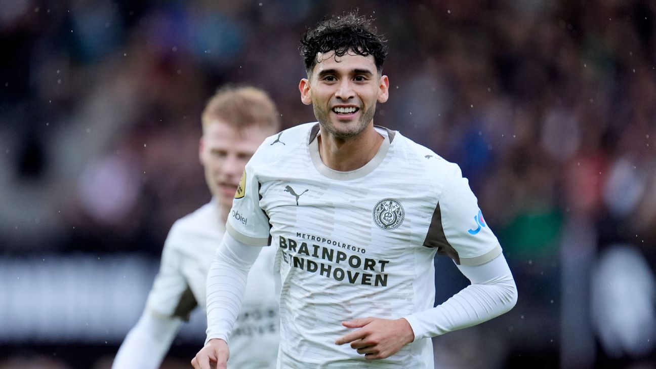 Transfer rumors, news: Fulham want USMNT striker Pepi