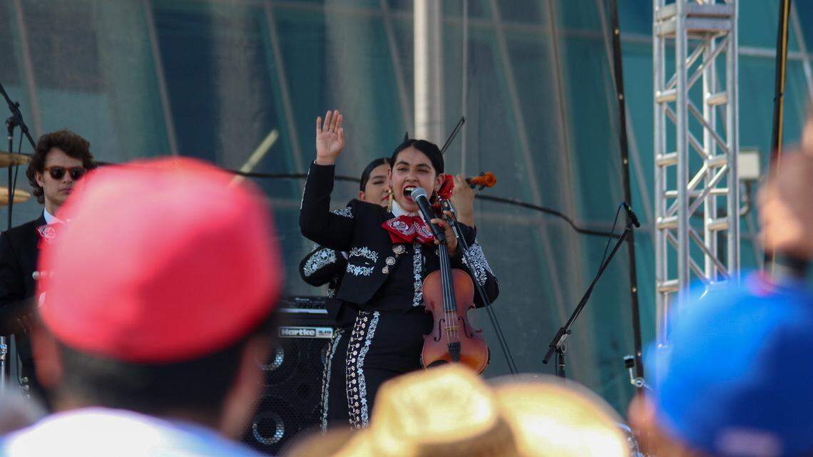 ‘Fiesta Hispana' celebrates Hispanic culture in Kansas City's West Bottoms
