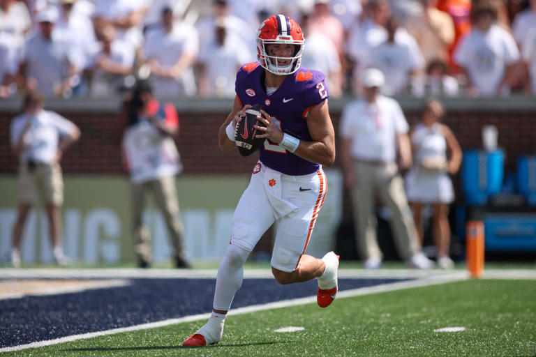 No. 12 Clemson gets taken down on the road by Georgia Tech's walk-off ...