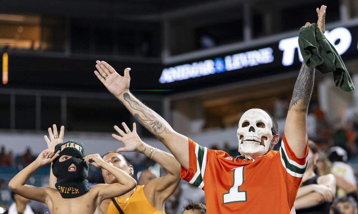 Live updates: No. 5 Miami Hurricanes vs. No. 18 USF Bulls