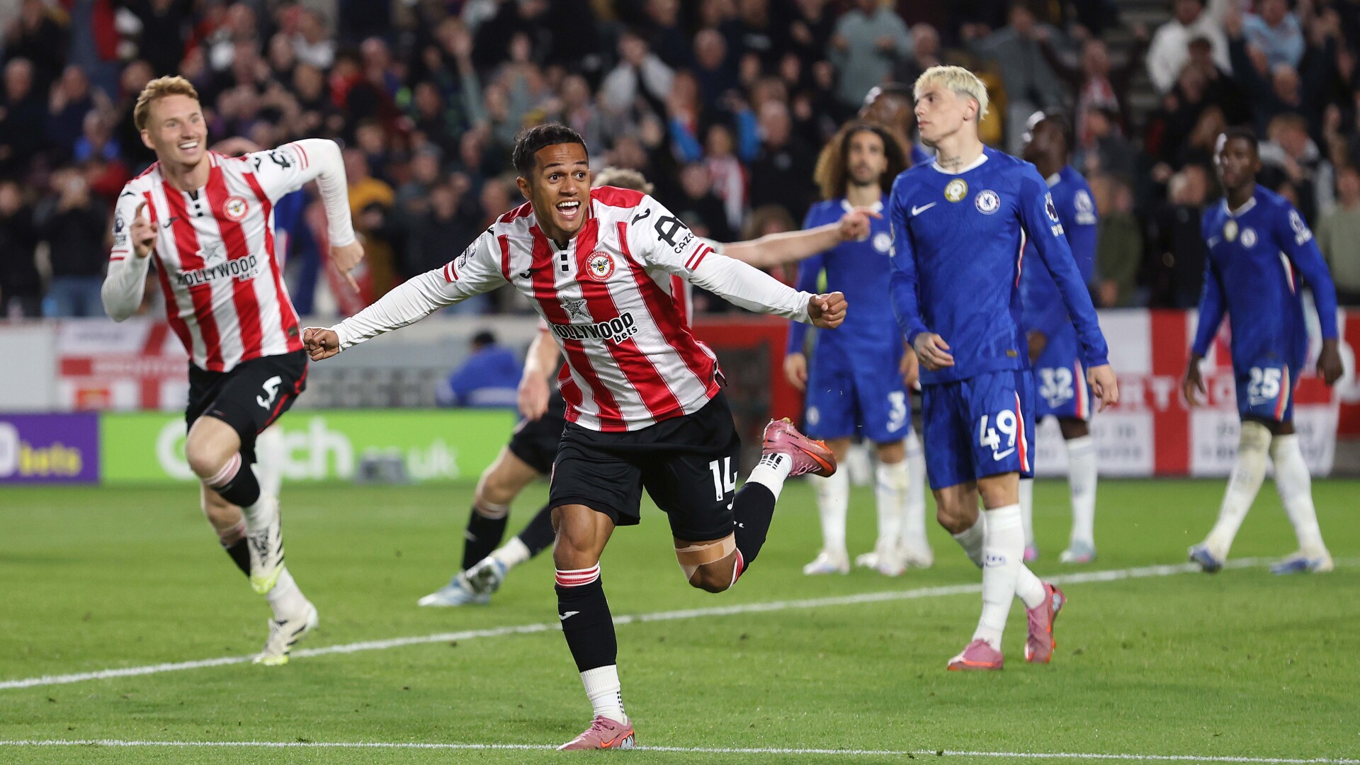 Brentford 2-2 Chelsea: Bees come back for point after blown lead