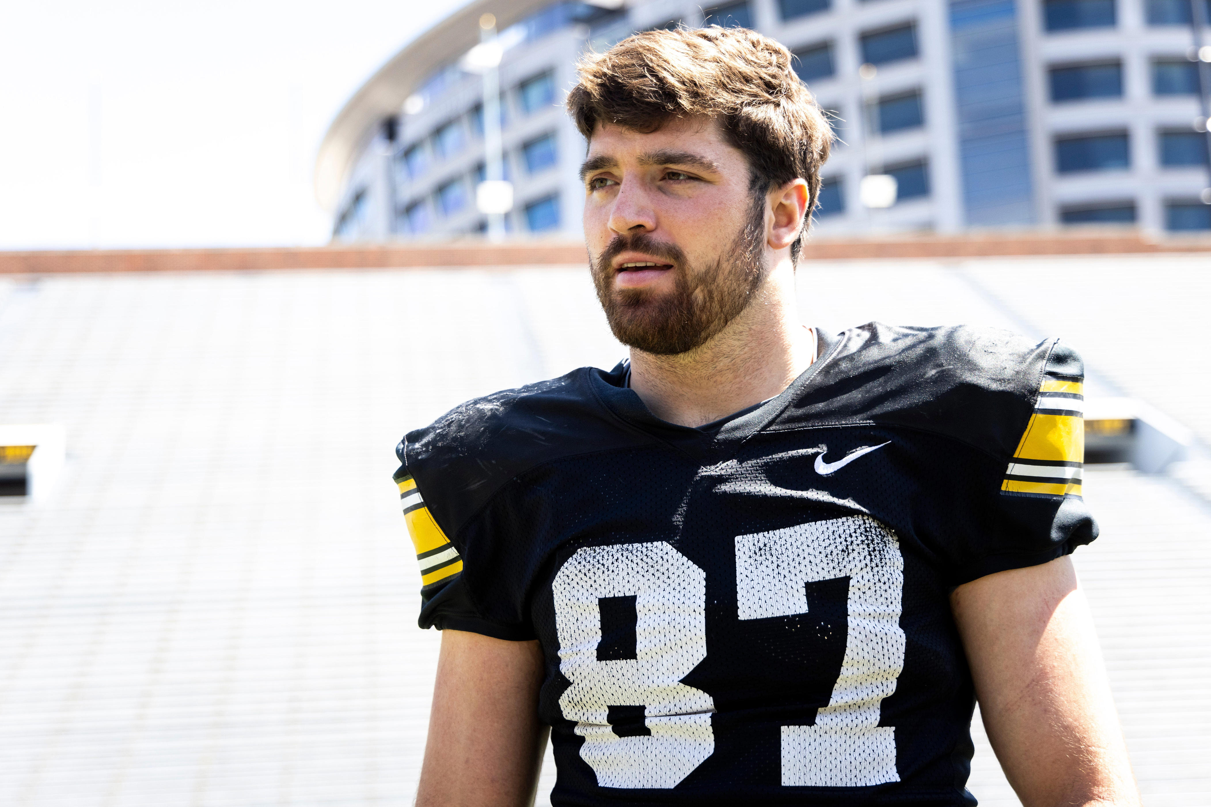 Iowa football TE Addison Ostrenga to return for 2026 season after ...