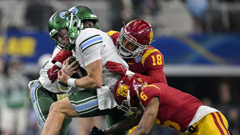 USC Trojans Linebacker Reveals Motivation Heading into Big Ten Gauntlet