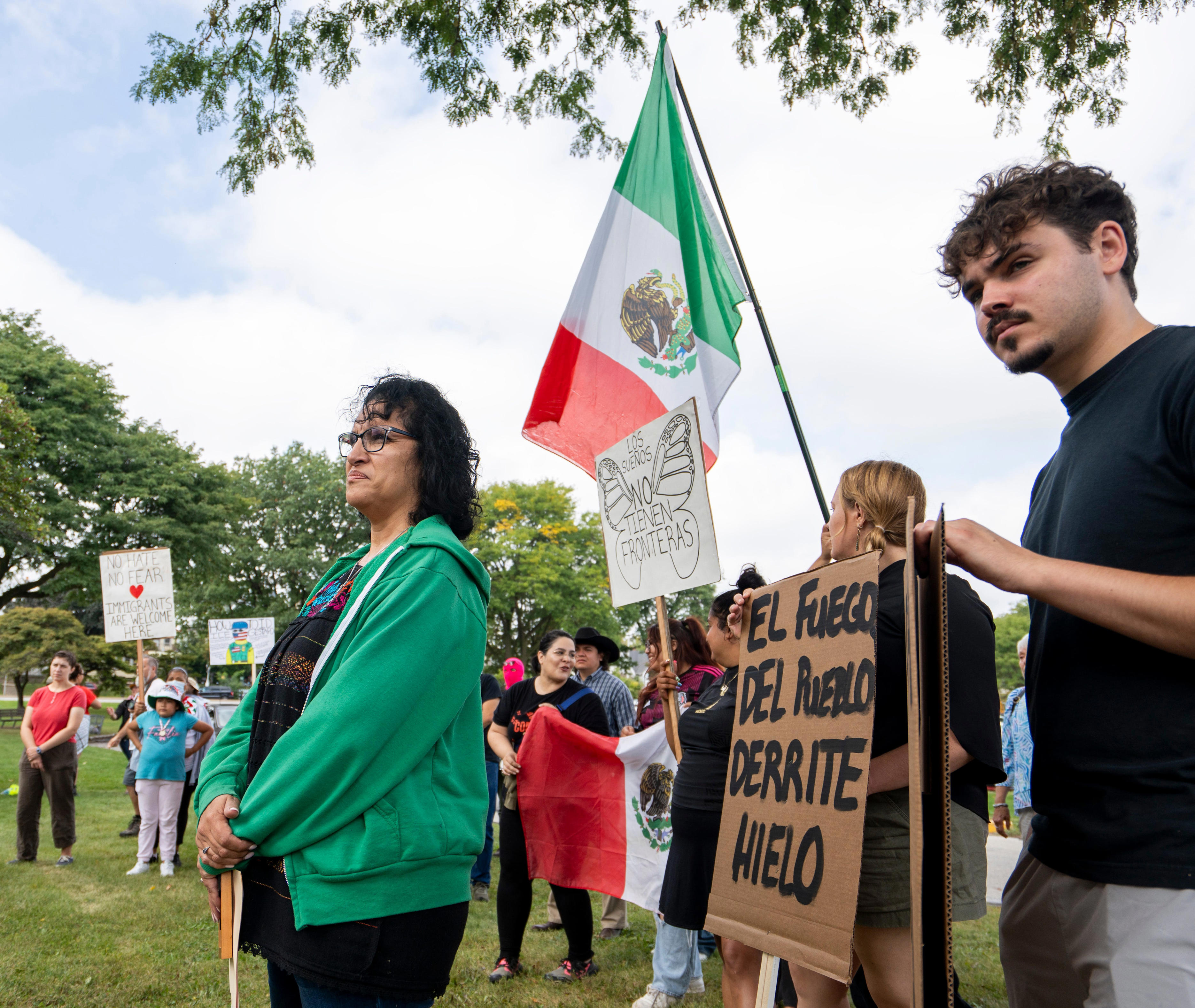 Rally for Mexican Independence Day in Milwaukee protests Trump's ...