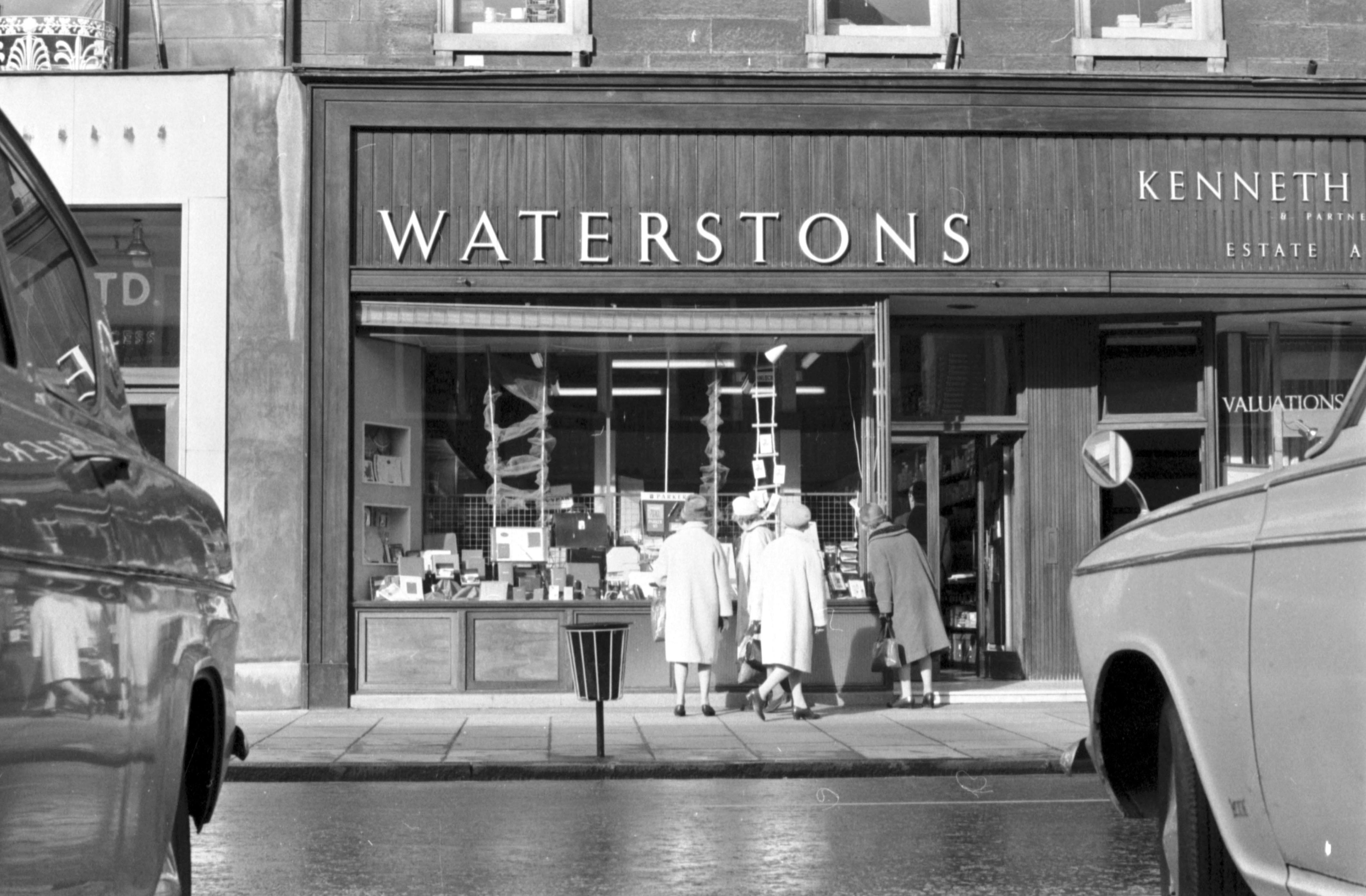 Edinburgh Retro: 26 fascinating photos of Capital shops in the 1960s