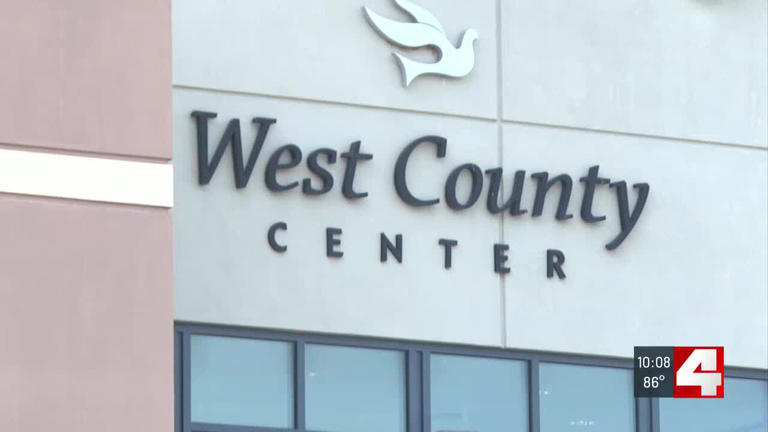 Fight in food court at West County Center leads to chaos, large police ...