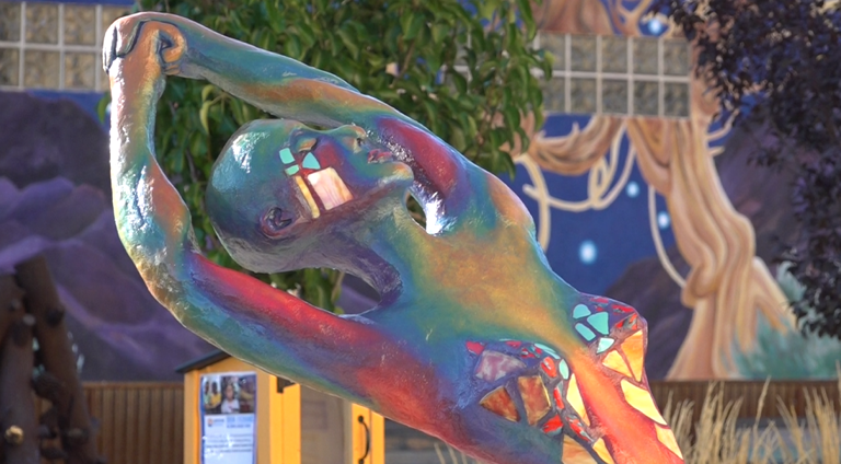 What is the sculpture controversy in Fruita?
