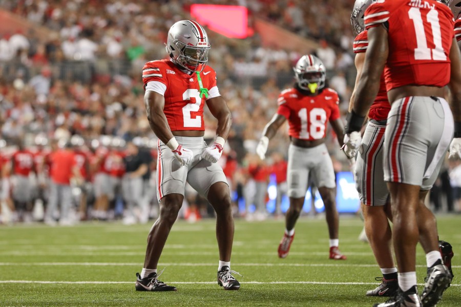 Key touchdown throws lift No. 1 Ohio State past Ohio, 37-9