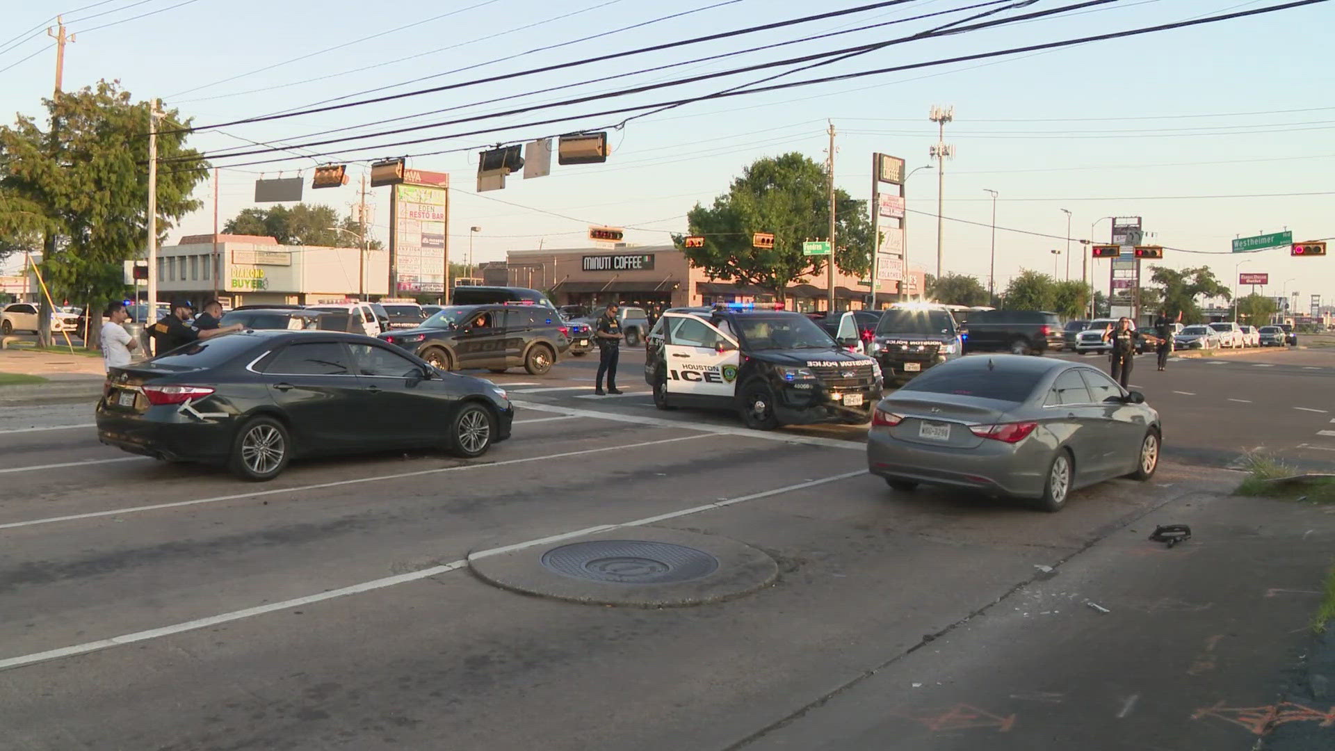 HPD: Houston police officer, 2 others hospitalized after crash