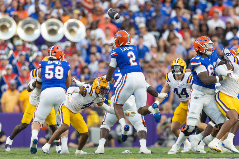 Florida football vs. LSU live updates: LSU takes slim lead into halftime