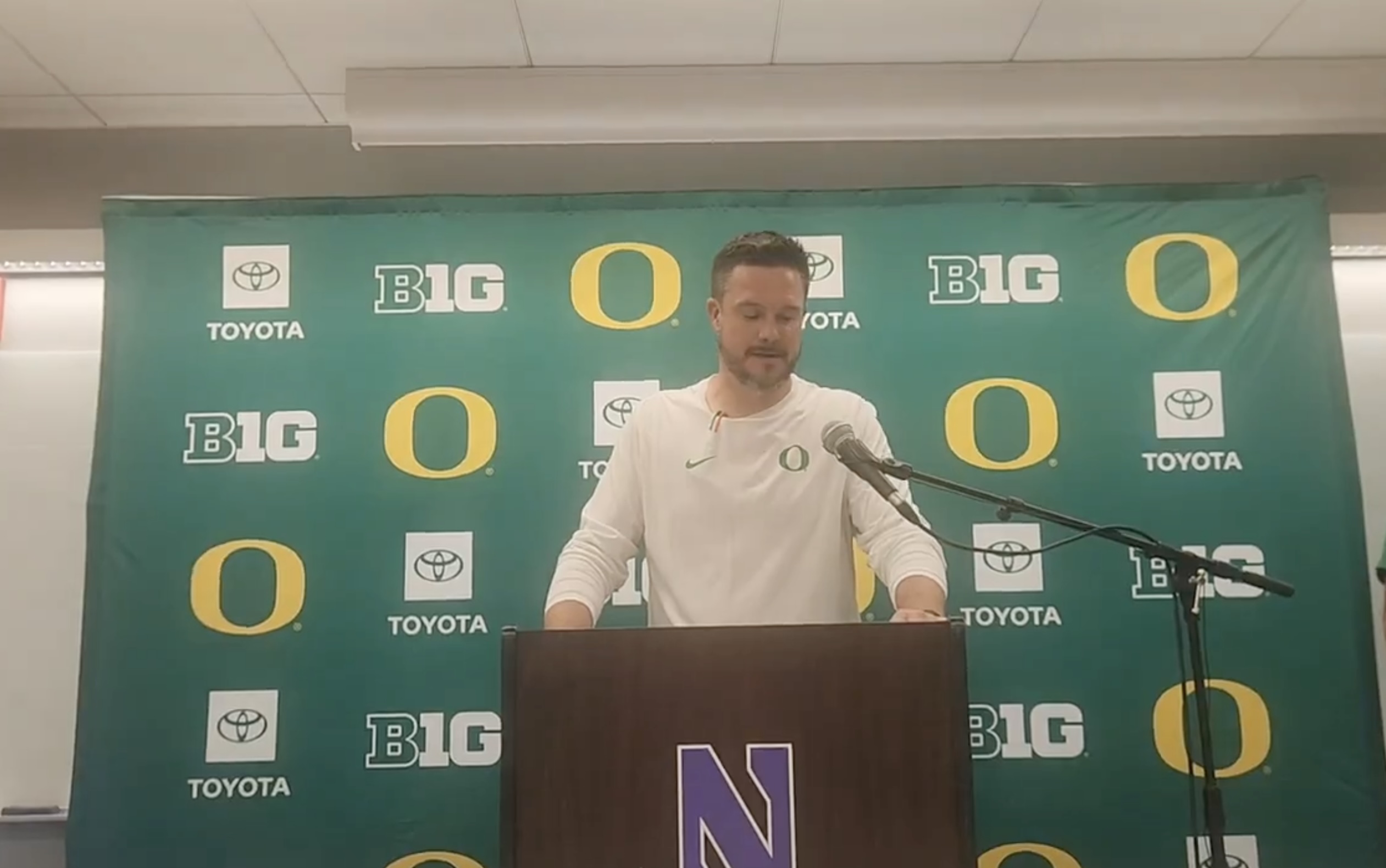 Oregon Football Coach Mourns Death of Fan Charlie Kirk: ‘That Sort of ...