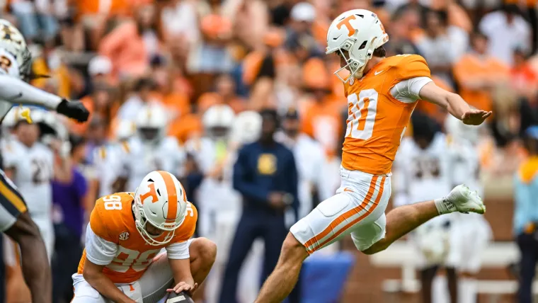 Who is Max Gilbert? What to know about Tennessee's sophomore kicker who ...