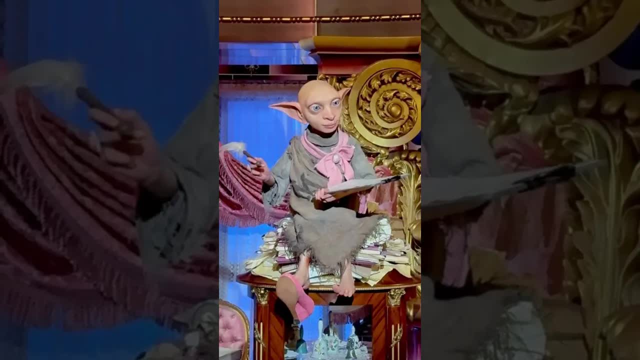 higgledy the house-elf at harry potter universal's epic universe ride