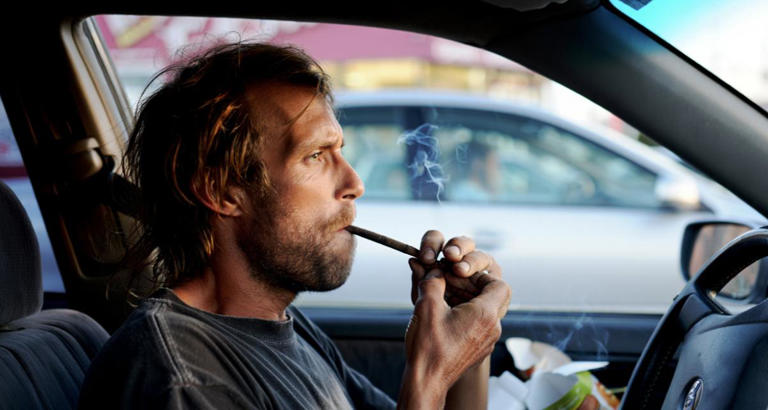 Ivre, drogué, sans papiers du véhicule, ni assurance… il fumait un ...