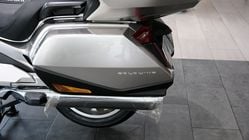 5 Side Box Motor Terbaik untuk Touring Jarak Jauh