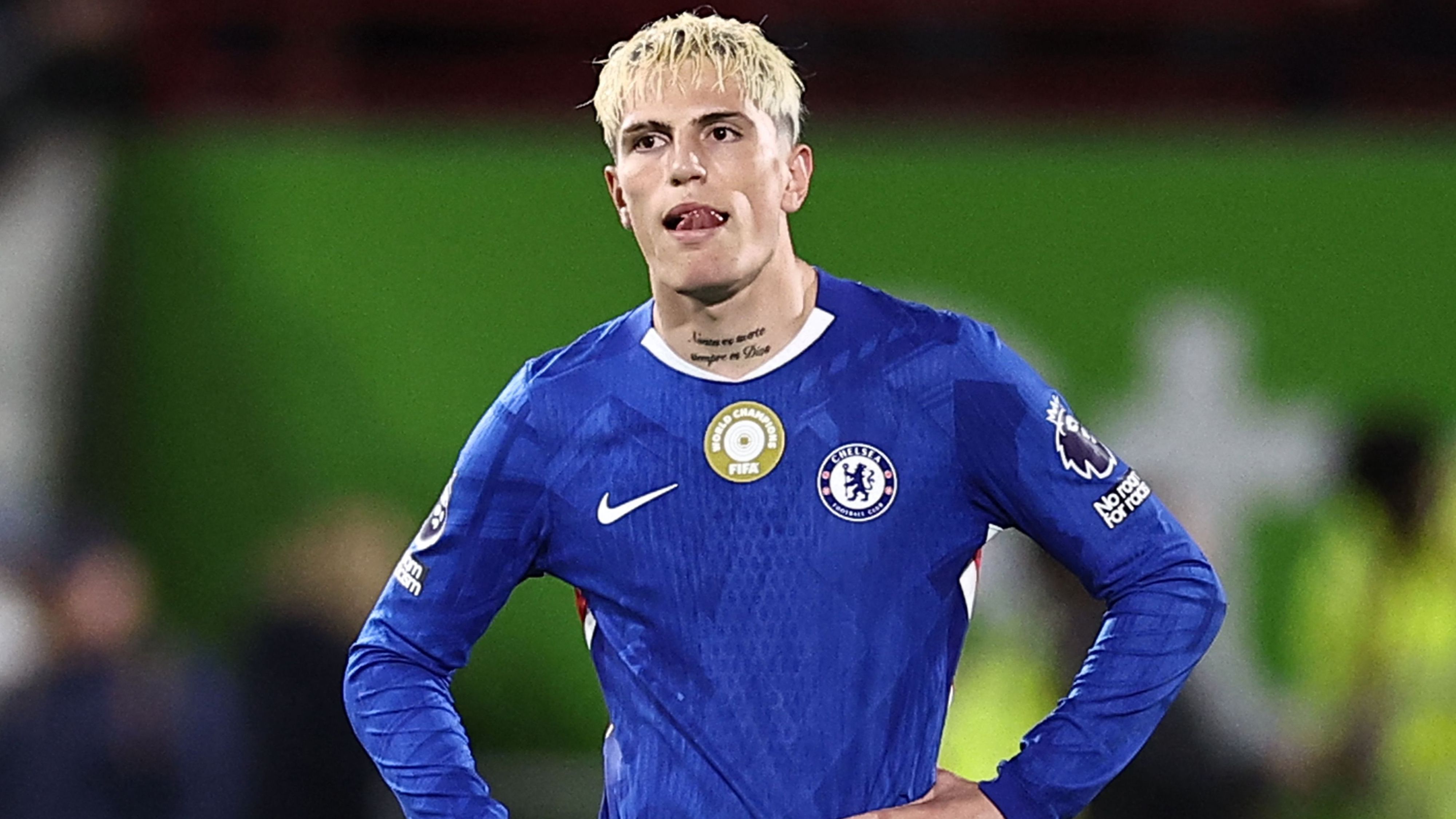 'He falls asleep!' - Alejandro Garnacho slammed for error on Chelsea ...