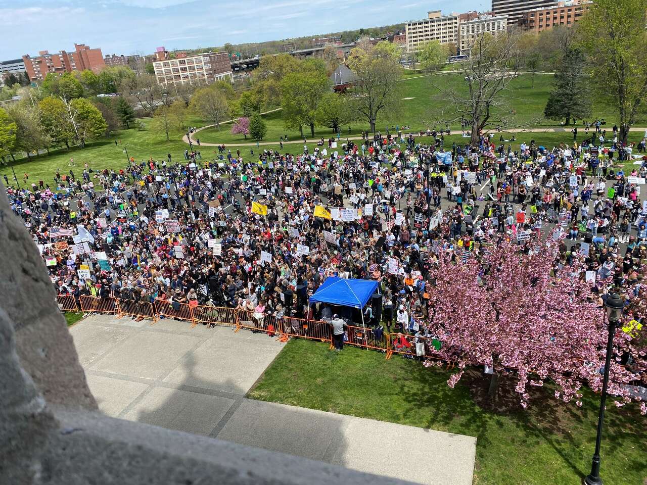 Connecticut seeks to dismiss school vaccine exemption lawsuit; trial possible