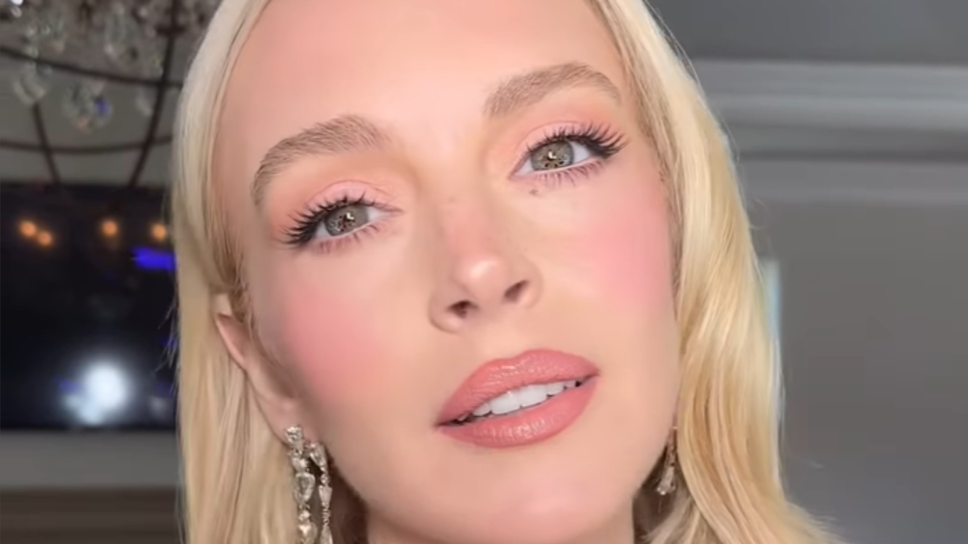 "She's aging backwards": At 39, Lindsay Lohan is causing a stir