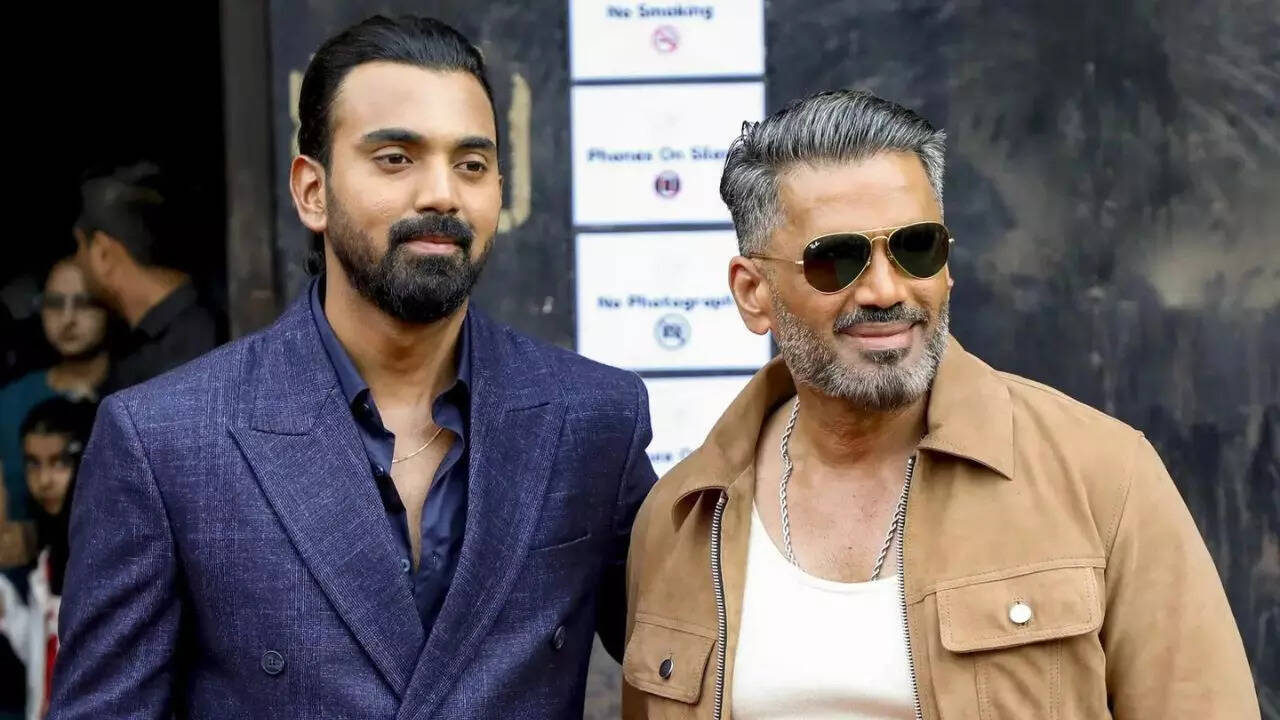 KL Rahul's father-in-law Suniel Shetty backs India playing Pakistan in ...