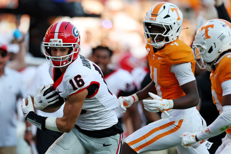 London Humphreys makes ‘wow’ catch in homecoming win