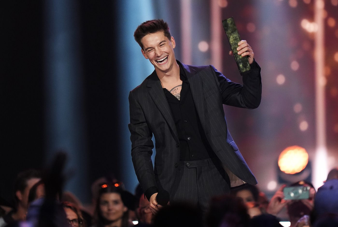 Josh Ross, Cameron Whitcomb win big at 2025 Canadian Country Music Awards