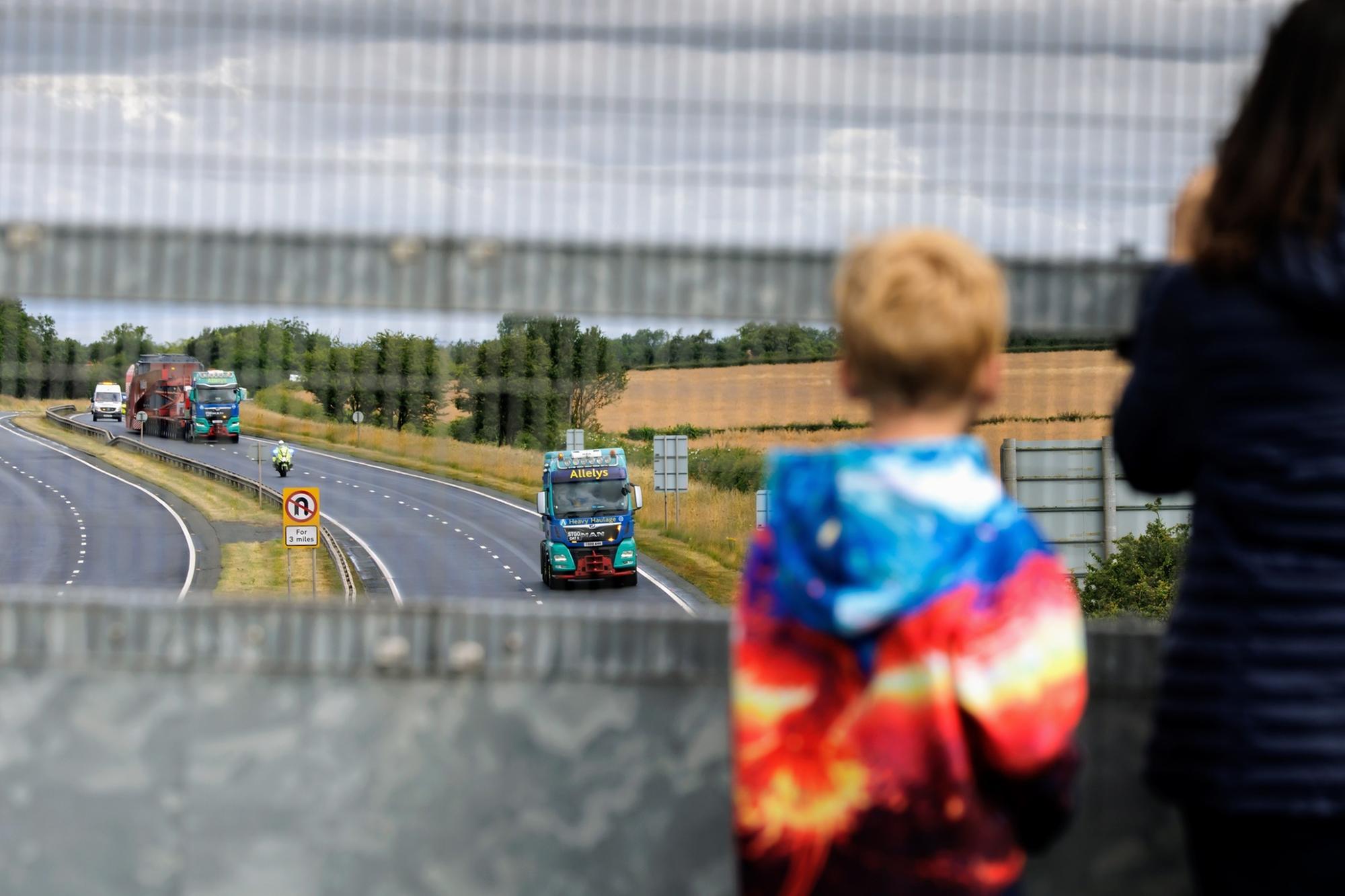 M6 delays expected as 'abnormal load' escort makes 70 mile journey at ...