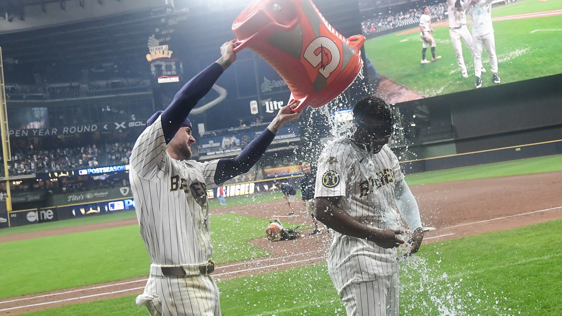 Brewers become first MLB team to clinch playoff spot this season