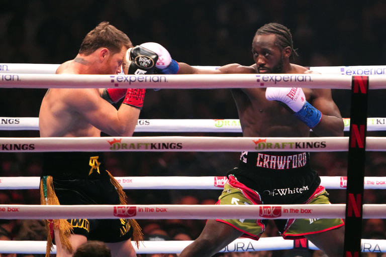 Terence Crawford defeats Canelo Alvarez: Who won? Fight card results ...