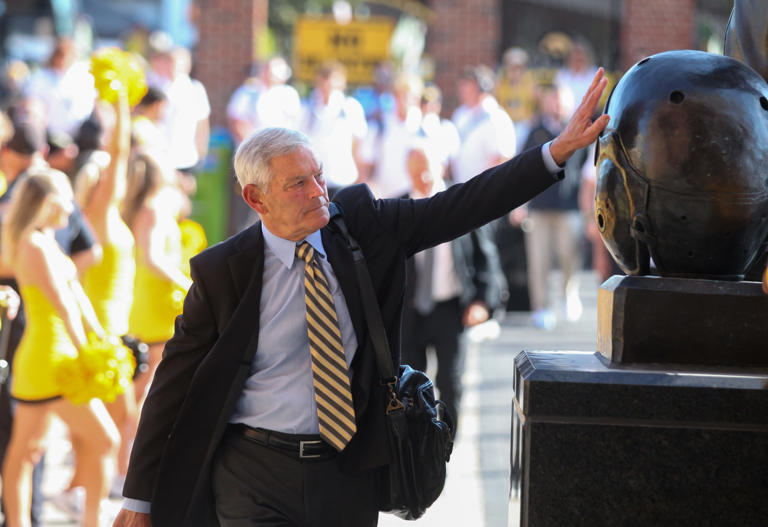 Iowa football vs. UMass takeaways: Hawkeyes make history in win