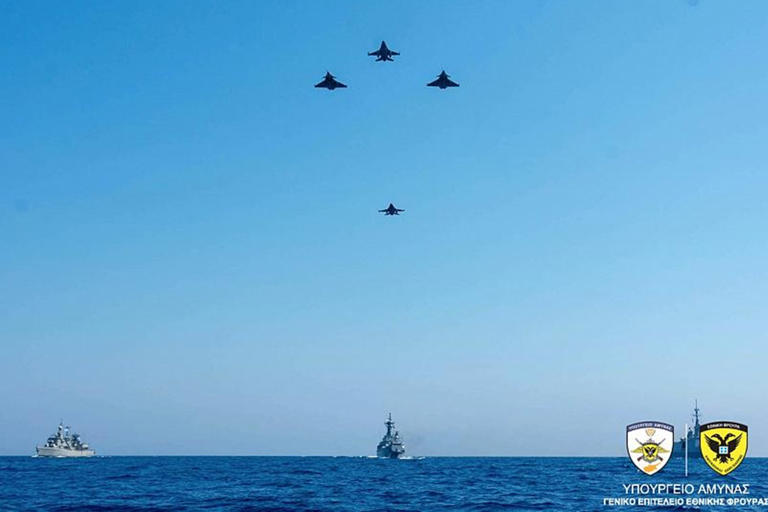 ΕΥΝΟΜΙΑ: Μεγάλη άσκηση στα «νερά του καλωδίου» – Στα «κάγκελα» τα ...