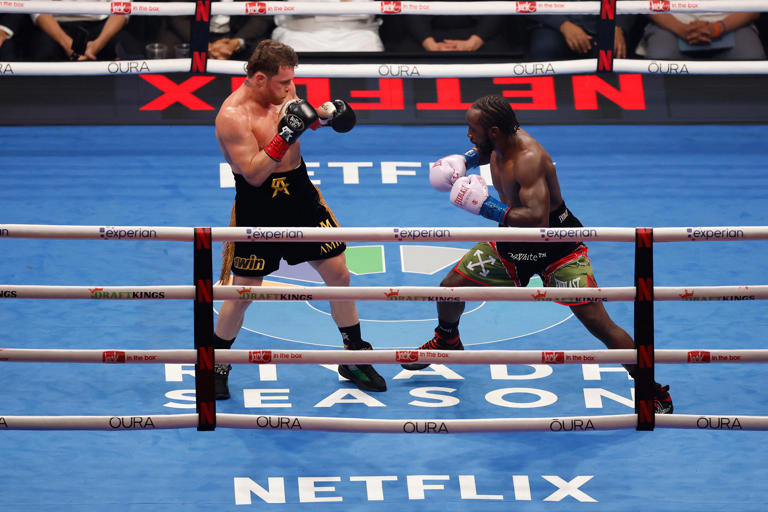 Canelo Alvarez vs. Terence Crawford fight results, highlights: Round-by ...