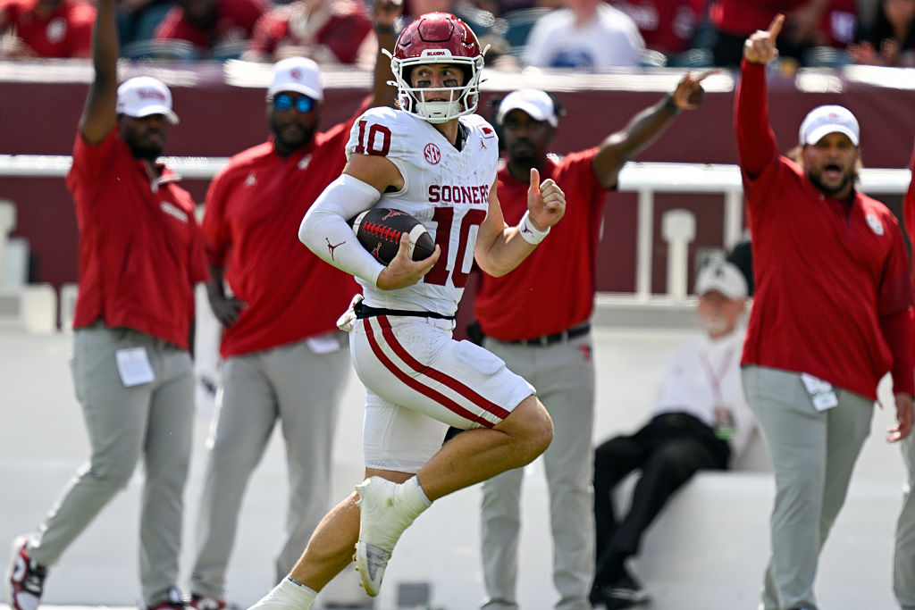 2025 Heisman Watch: John Mateer, Carson Beck, Dante Moore Setting the Pace