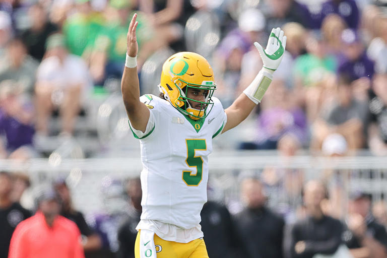 2025 Heisman Watch: John Mateer, Carson Beck, Dante Moore Setting the Pace