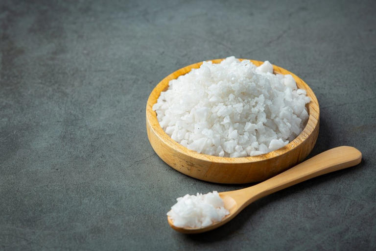6 Manfaat Garam Laut untuk Detoks Kulit, Bikin Wajah Glowing, Segar ...