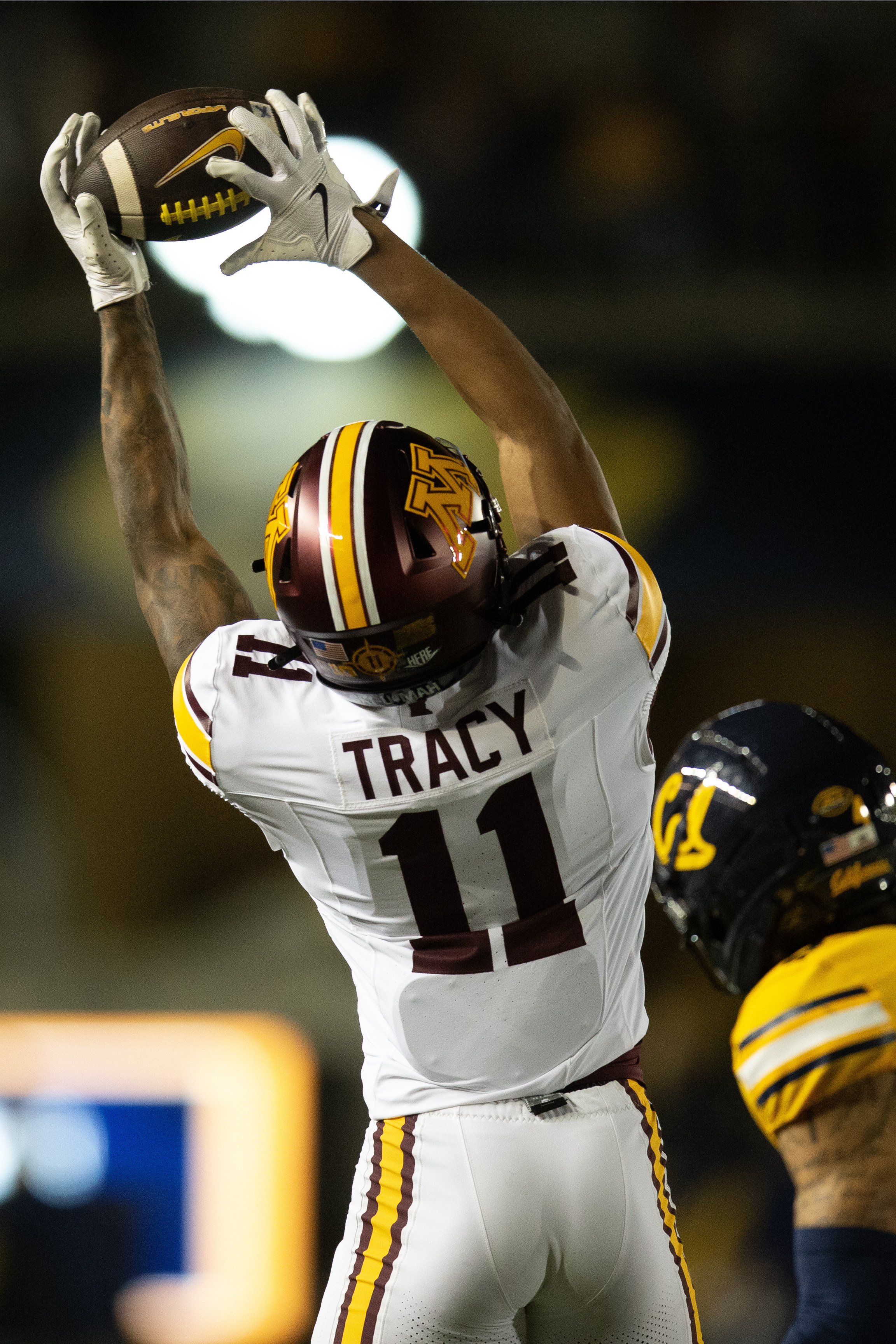 Minnesota loses 27-14 at Cal