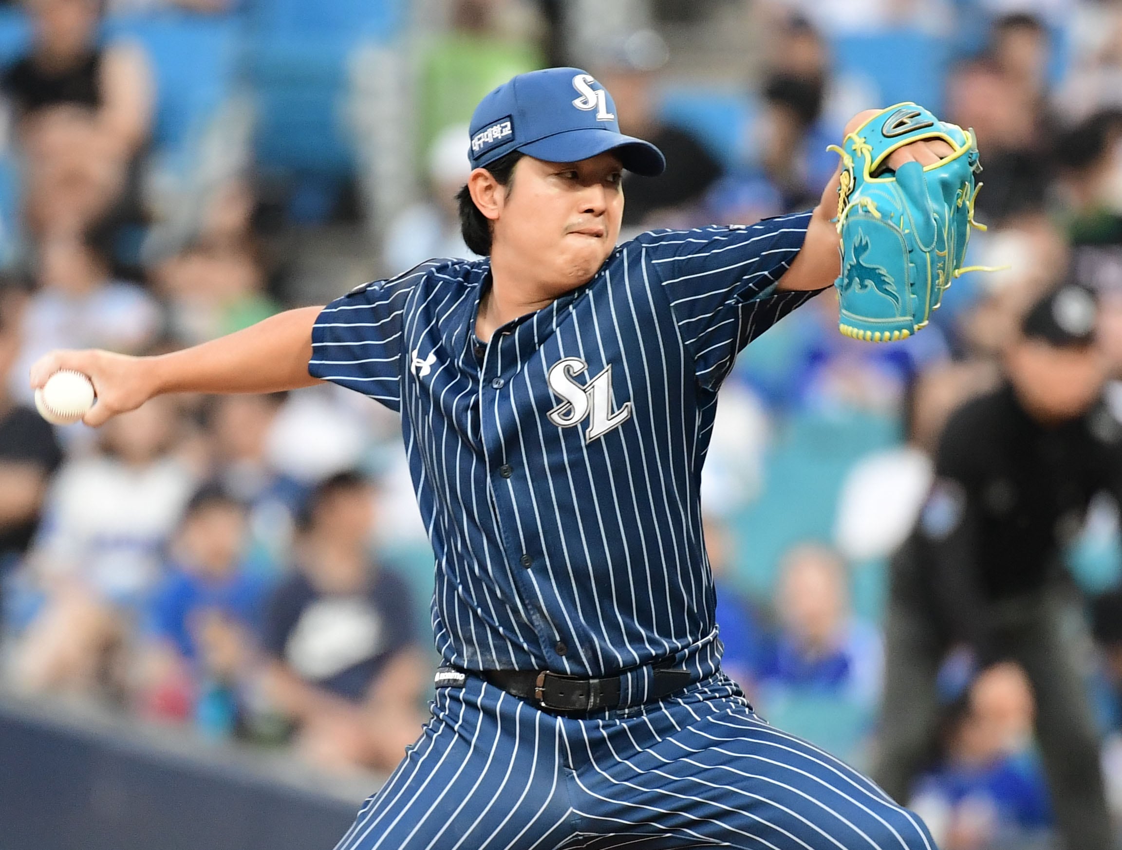 Samsung secures fifth with three home runs