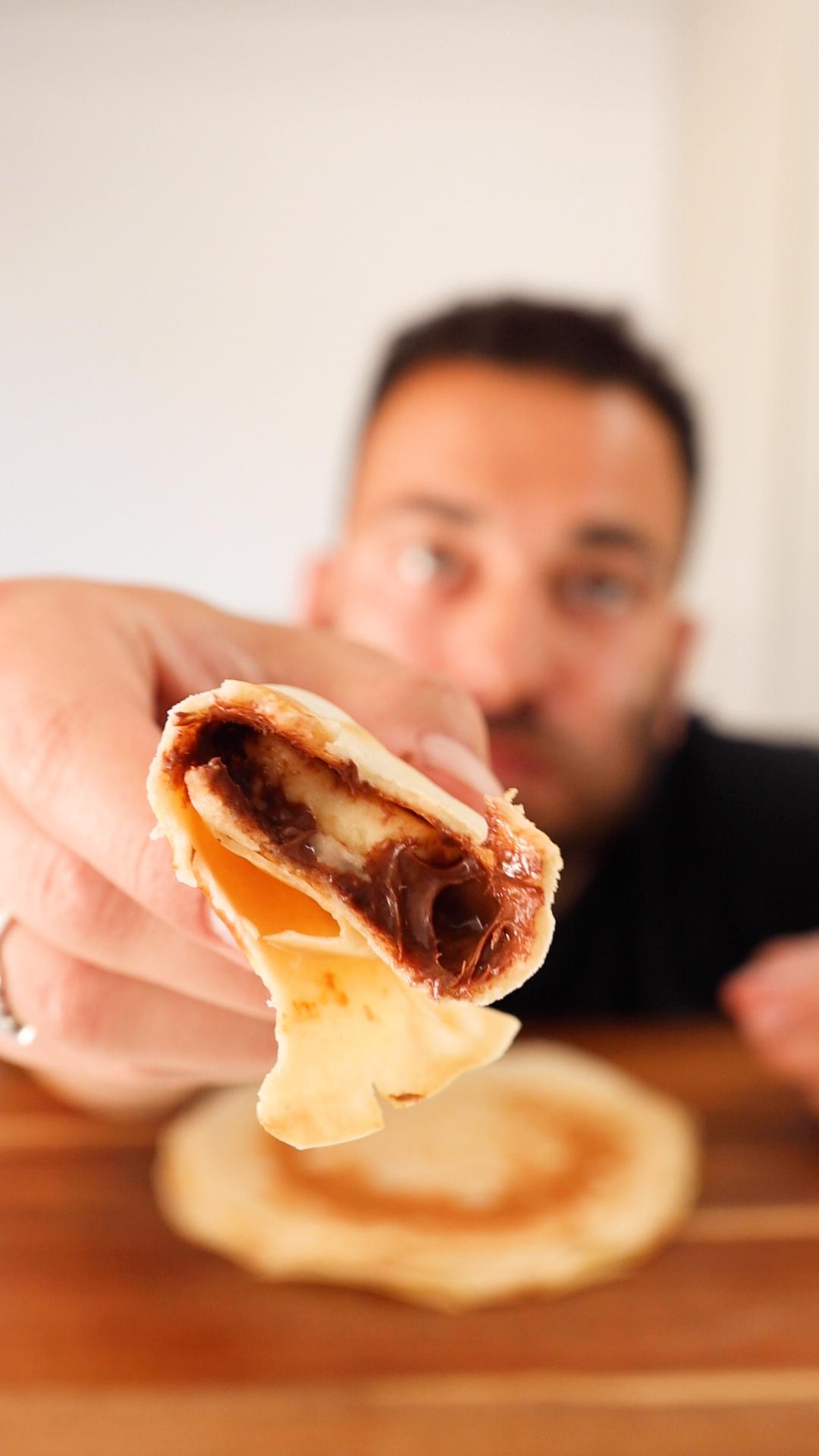 Crepes - Using crepe machine