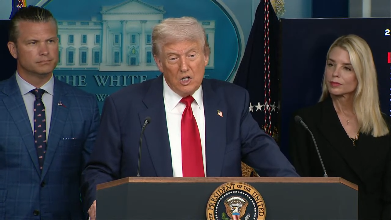 'Largely A Thousand Miles Of Ocean': Trump Embarrasses Himself, Shows ...