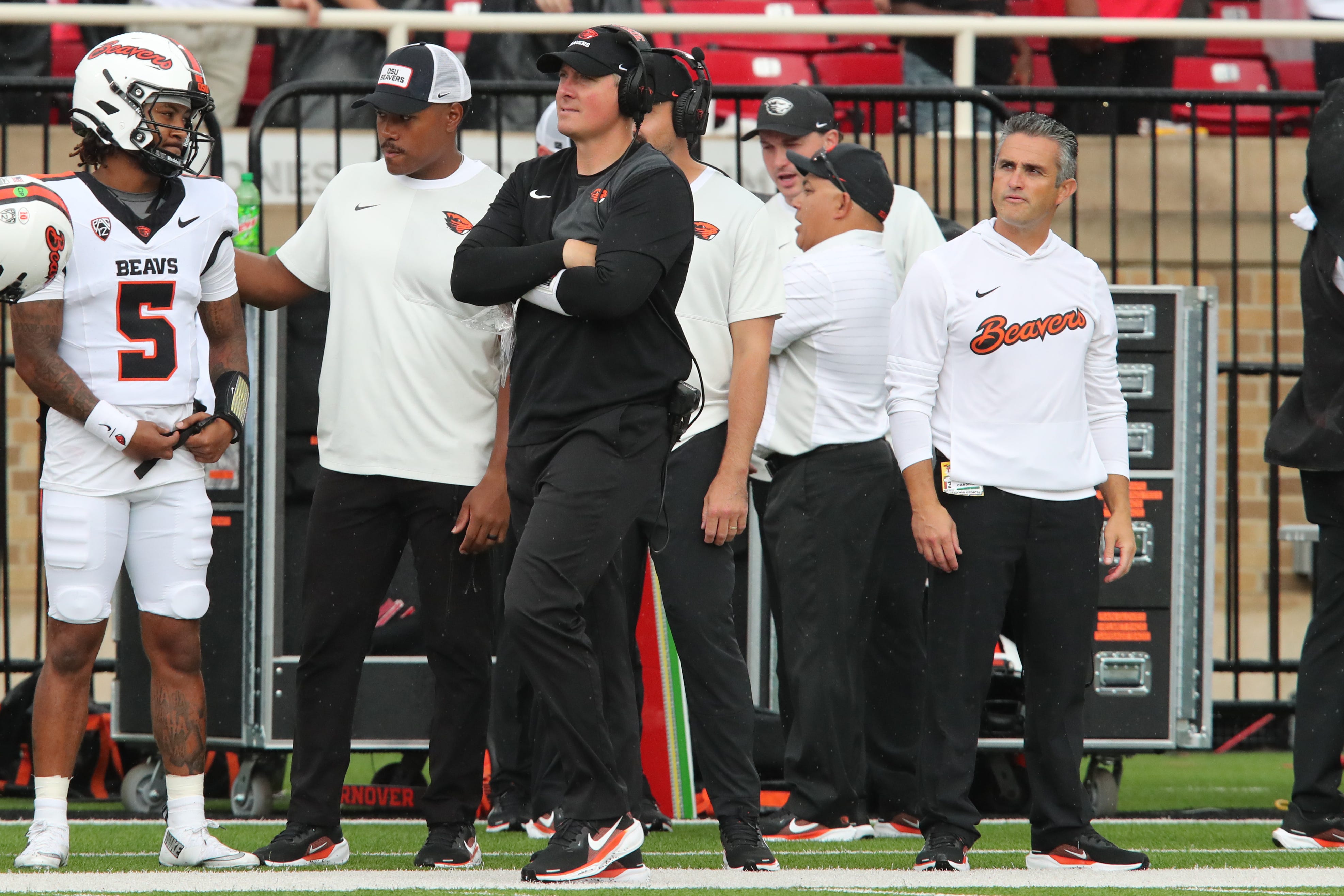 Oregon State football reminded of offensive, defensive woes in Texas ...