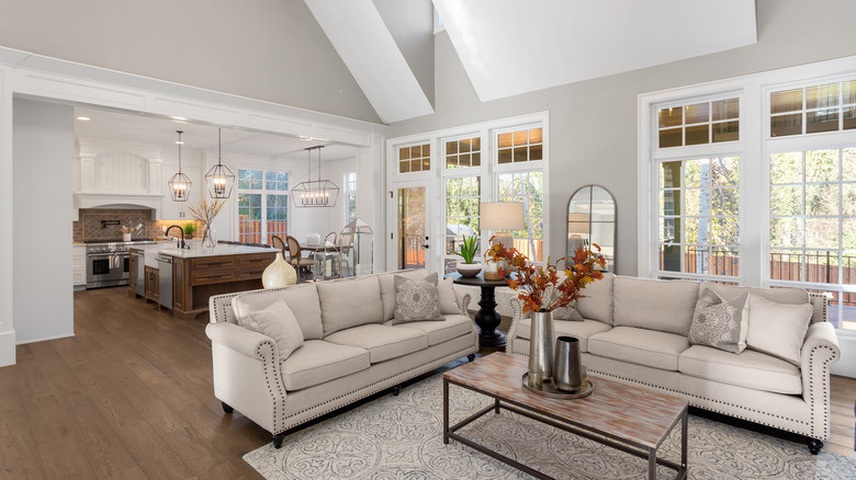 One-Of-A-Kind Paint Molding Ideas