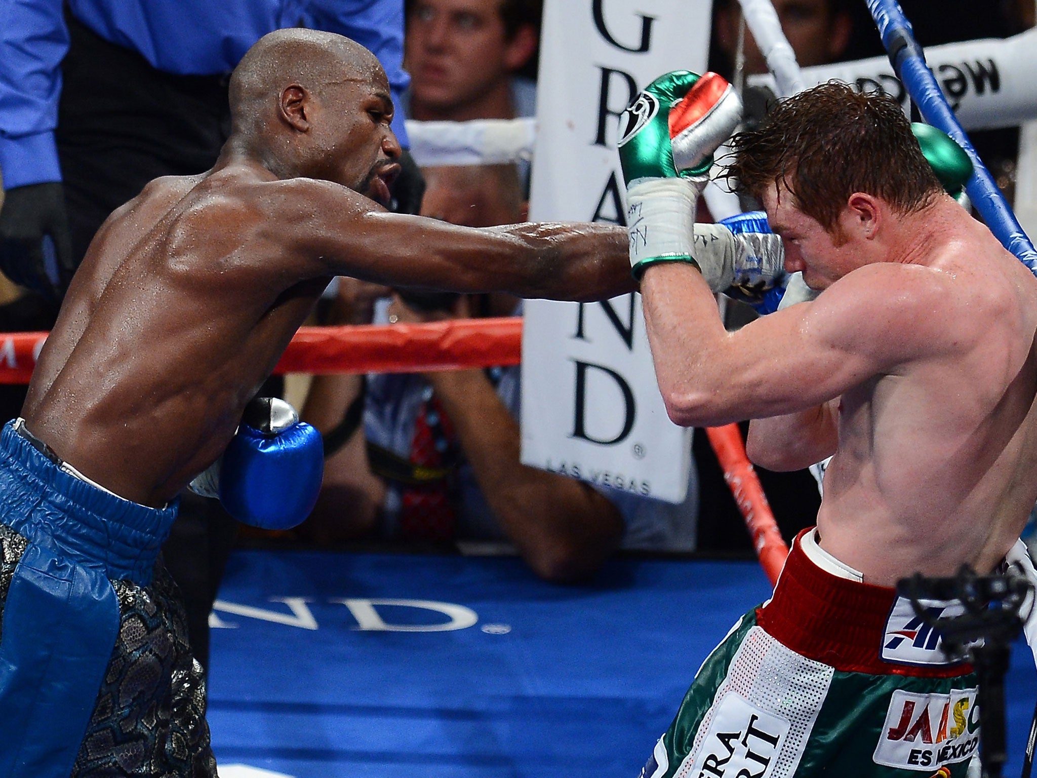 Canelo vs Crawford fight live: Latest boxing results and reaction as ...