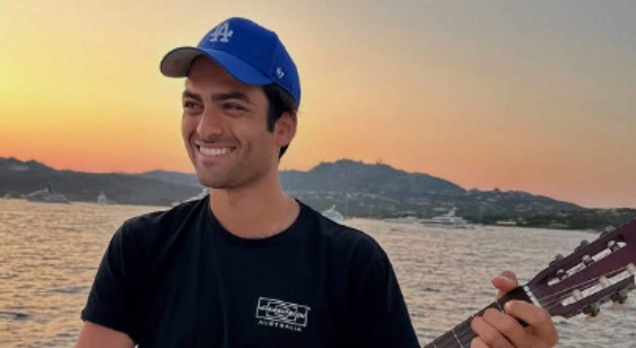 Matteo Bocelli: «Amore? Ora devo pensare alla carriera. Papà a Natale ...