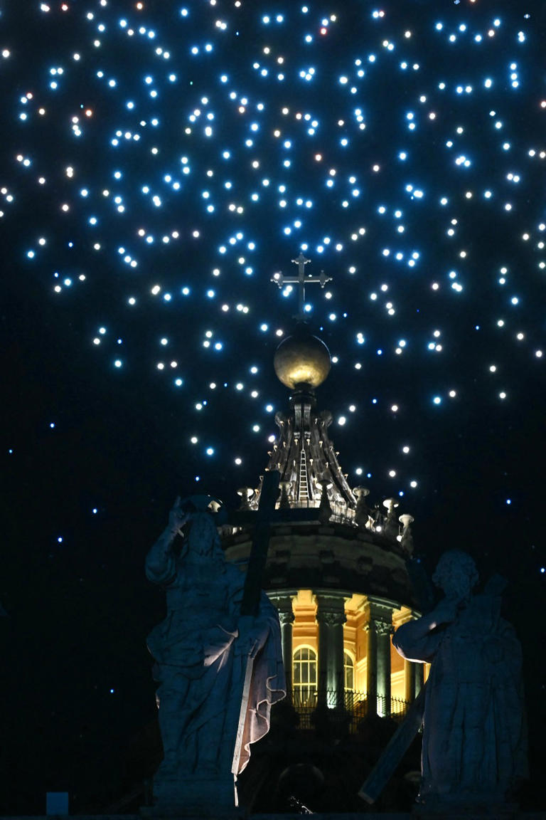 Spectacular drone show over Vatican recreates Michelangelo’s ‘Creation ...