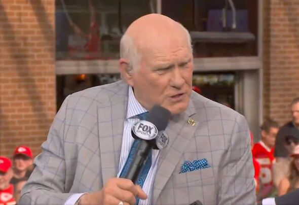 FOX NFL Sunday crew celebrates Terry Bradshaw's big news live on air