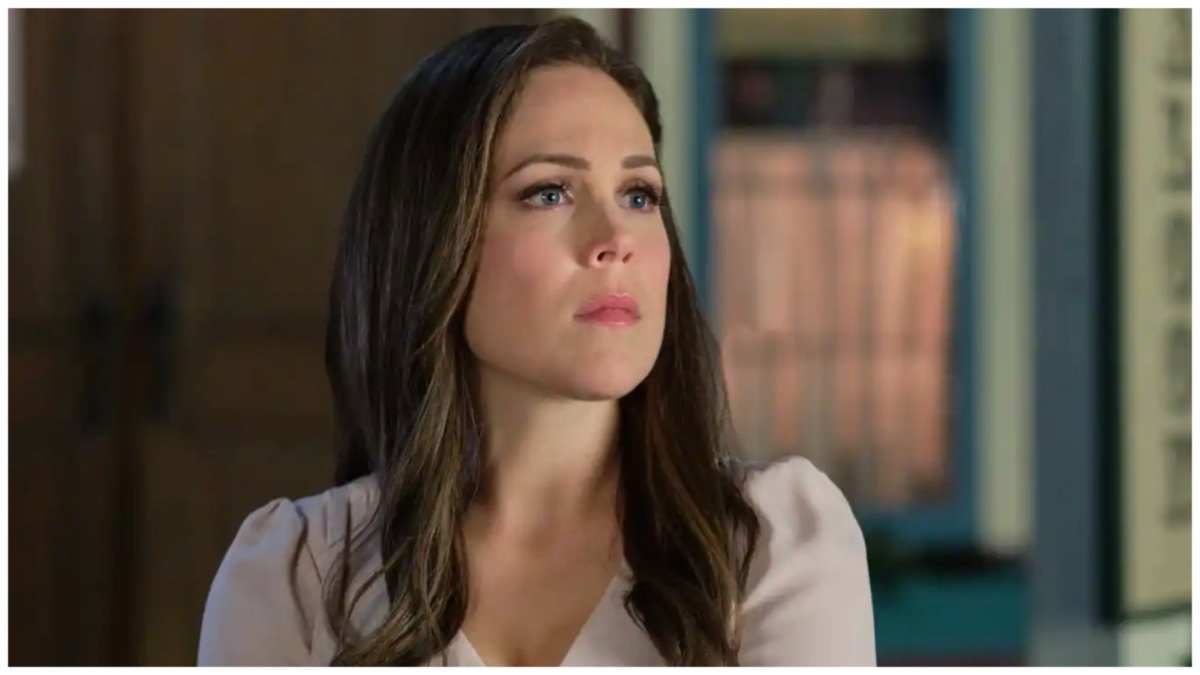 Hallmark elimina WCTH Temporada 11 Poster que promueve el equipo Nathan
