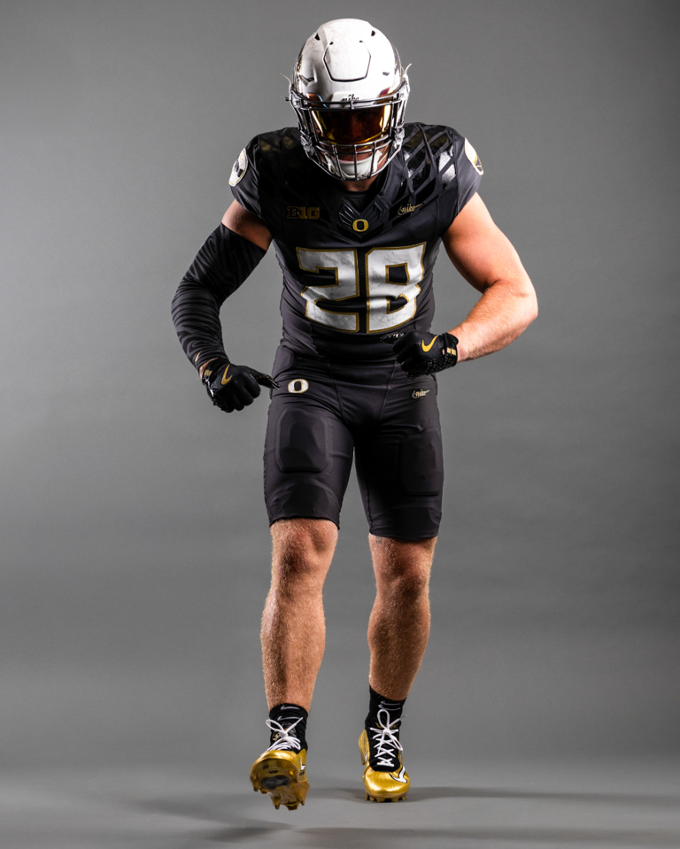 Oregon Ducks reveal special 'Shoe Duck' uniforms to honor Phil Knight