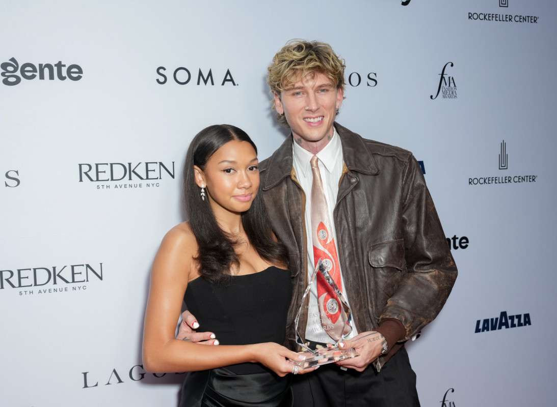 Machine Gun Kelly's Daughter Casie, 16, Makes Rare Red Carpet ...